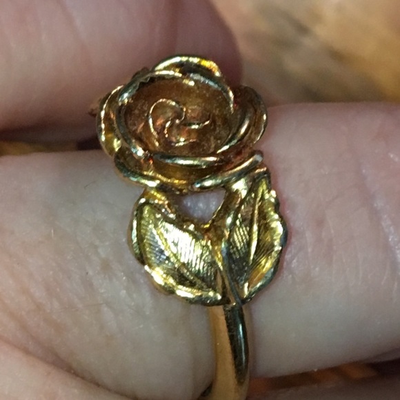 Avon | Jewelry | Vintage Avon Gold Tone Rose Flower Ring | Poshmark